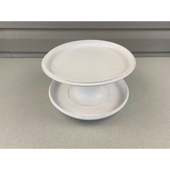 Tupperware | Kitchen | Vintage Tupperware Two Tier Cupcake And Cake ...